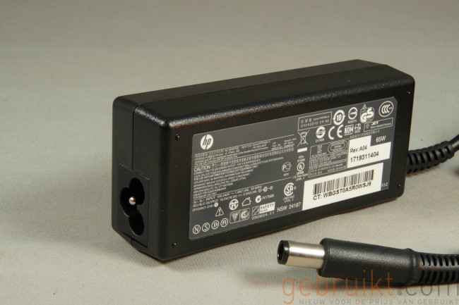 HP 18.5V 3.5A 65W adapter center pin